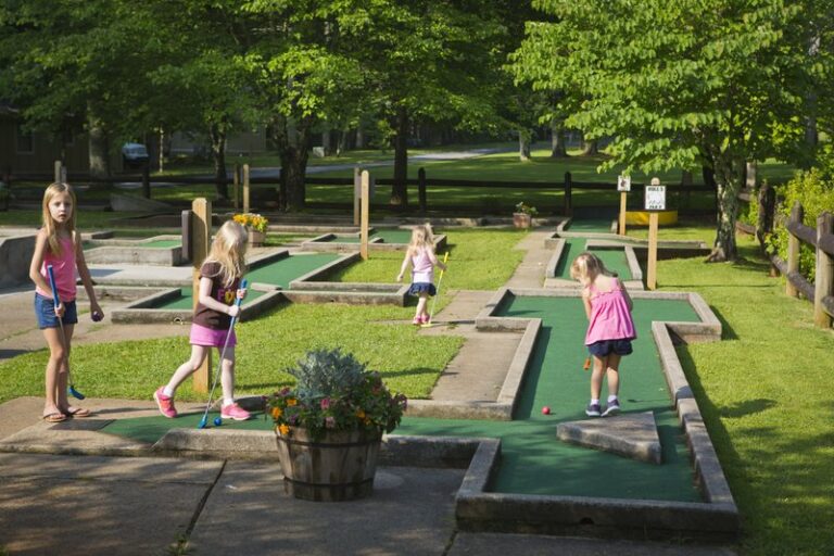 ⛳ Miniature Golf Courses in North GA | Ga Mountains Guide