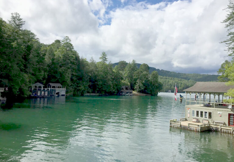 North Georgia Lakefront Vacation Rentals on Lake Rabun