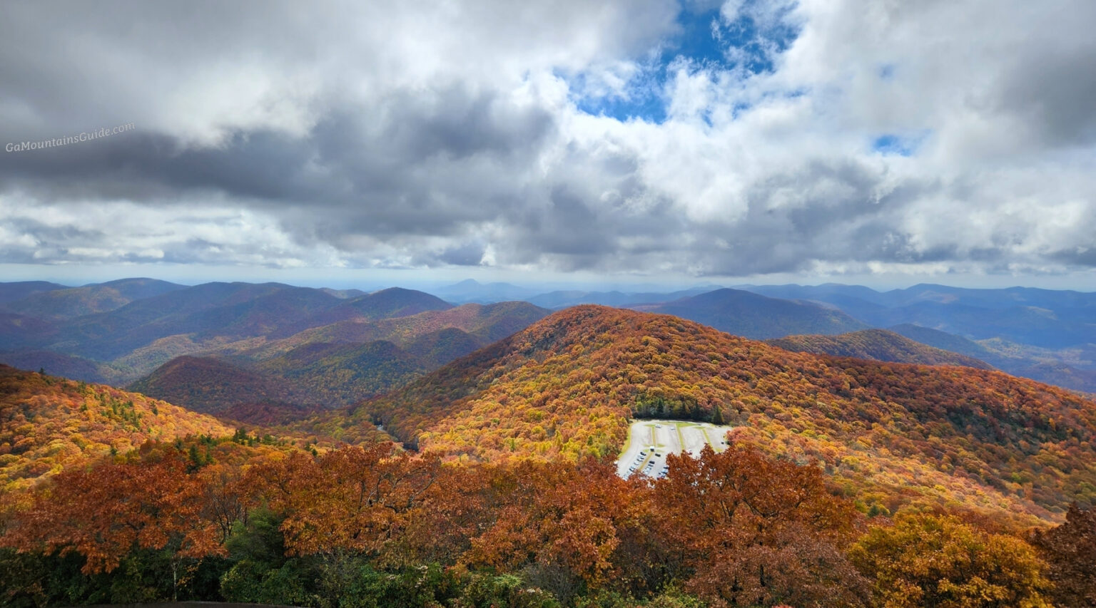 🍂 Scenic Fall Foliage in North Georgia (Map, Drives, Dates)